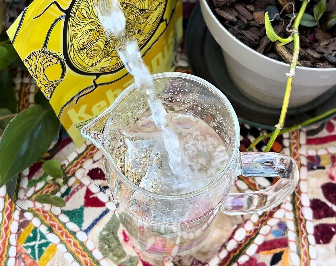 Why You Should Keep Drinking Tea All Summer Long – Kebaonish